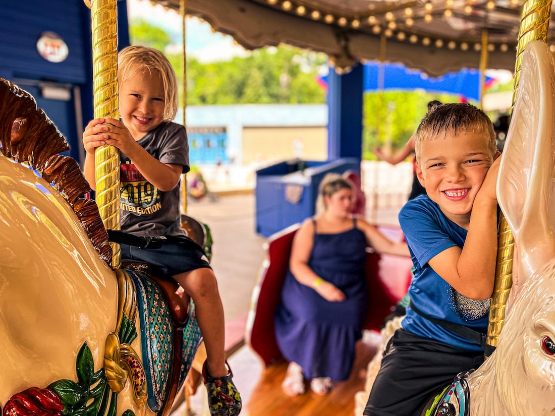 5 Expert Tips for Visiting Omaha’s Henry Doorly Zoo with Kids - Loving ...