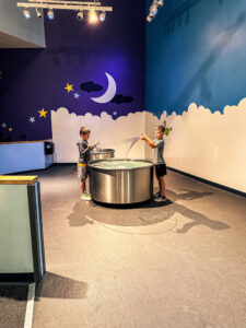 Ultimate Guide to Visiting the Science Center of Iowa with Kids ...