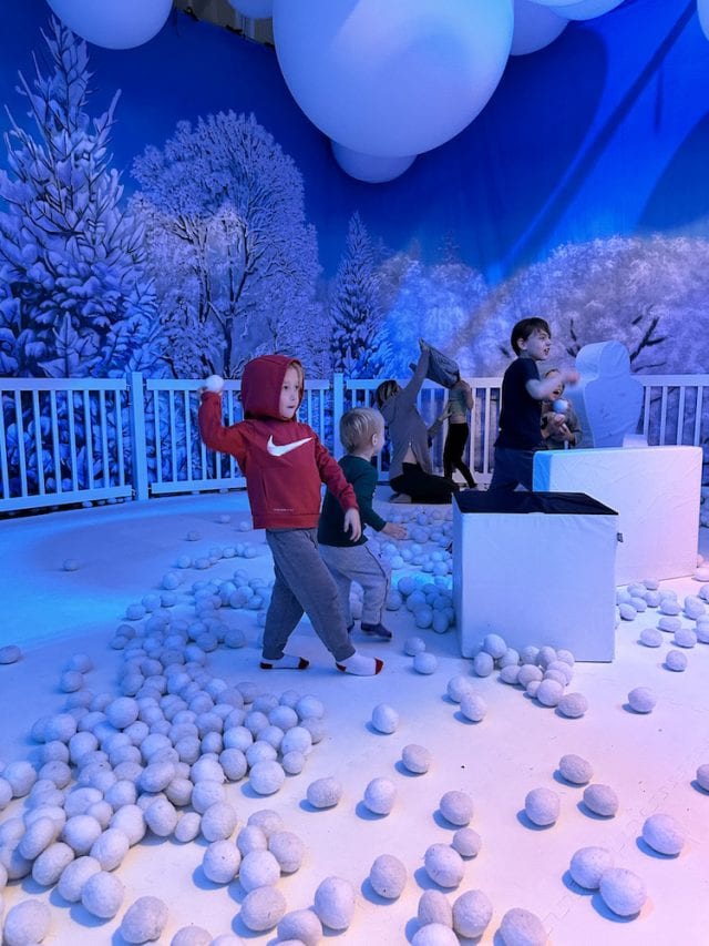 7 Must-Do Christmas Activities in Des Moines for Families - Loving This ...